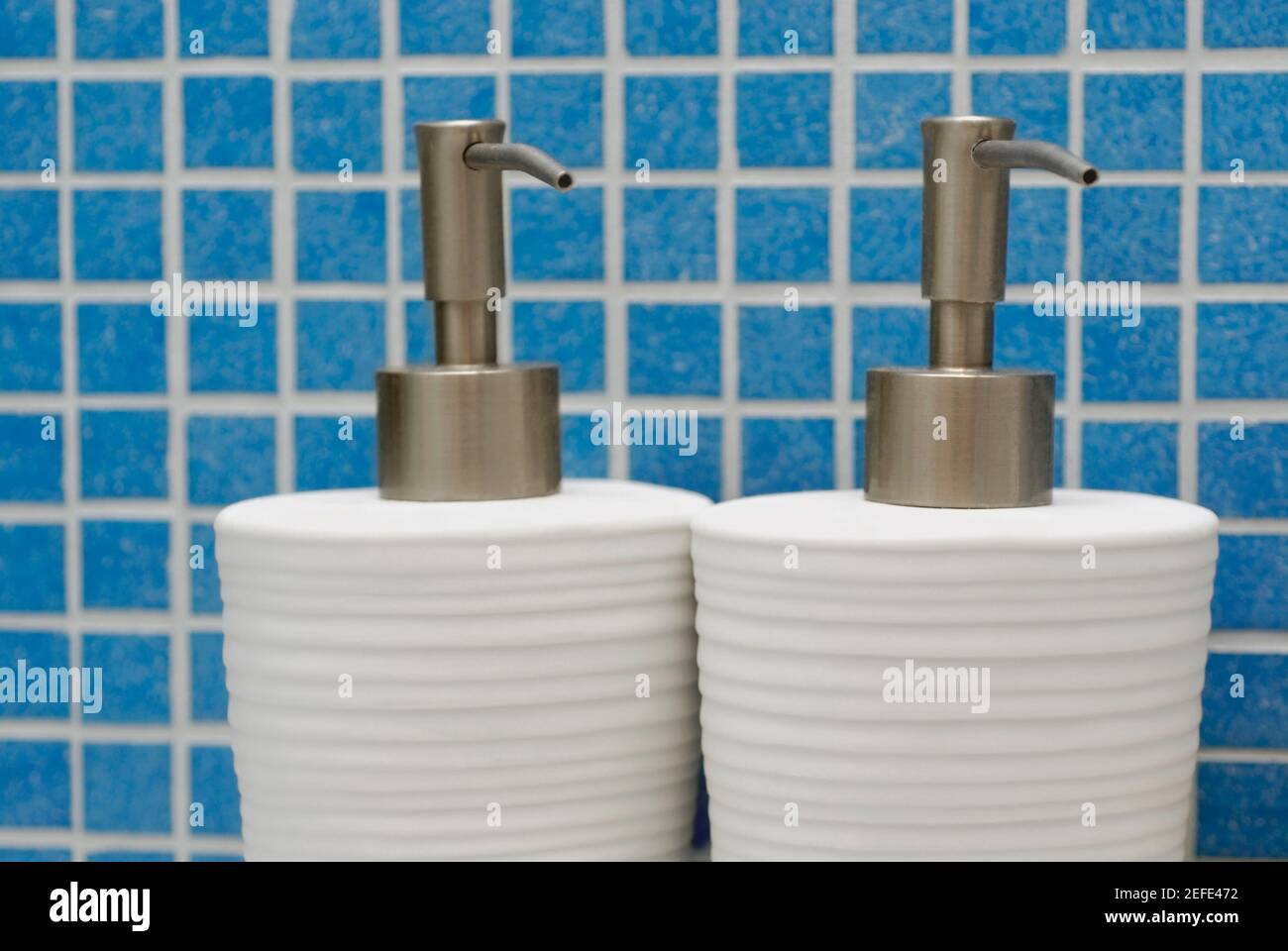 Soap dispensers hi-res stock photography and images - Alamy
