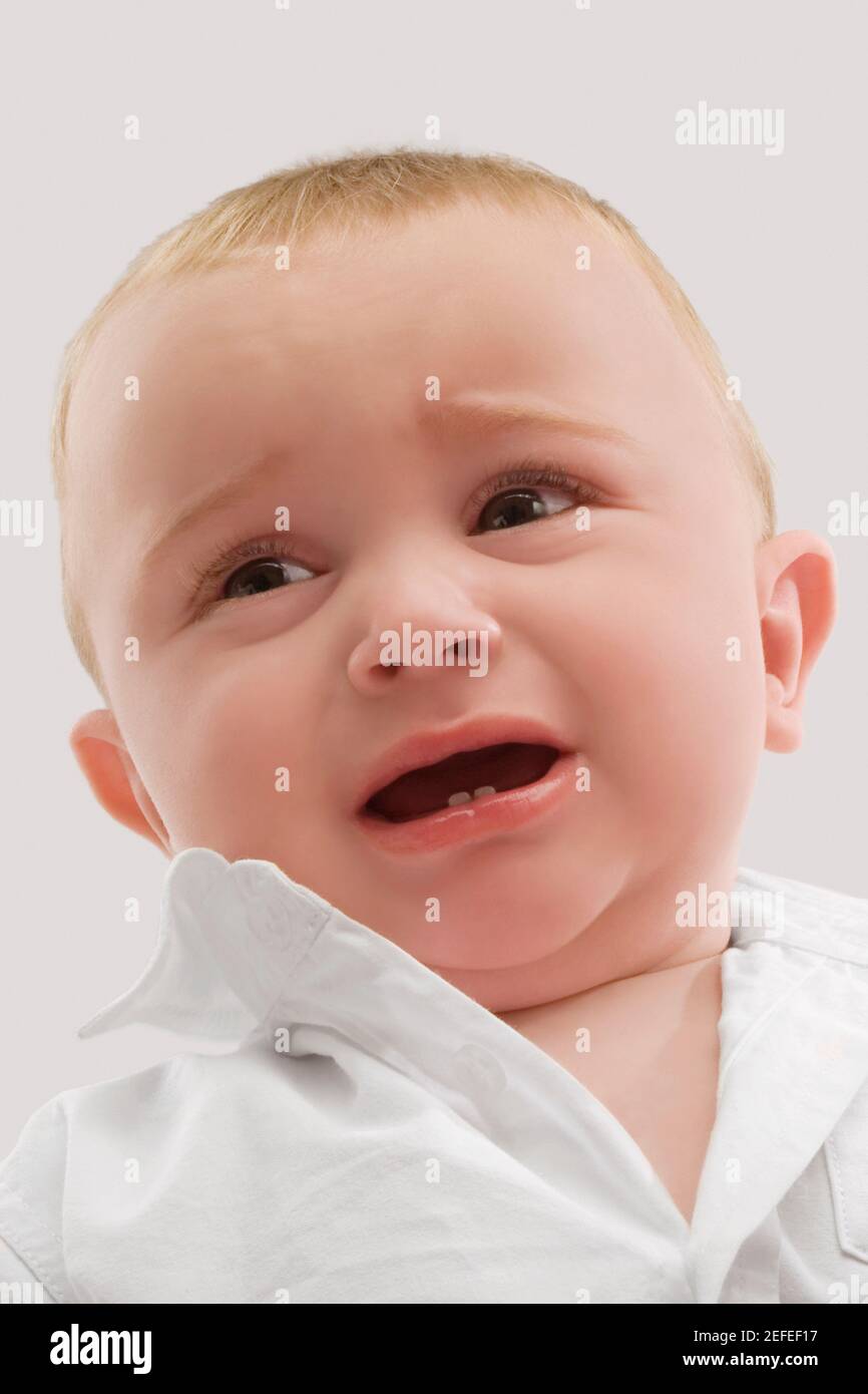 Boy crying hi-res stock photography and images - Alamy