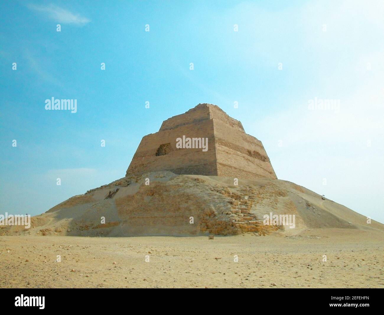 Arid landscape low angle hi-res stock photography and images - Alamy