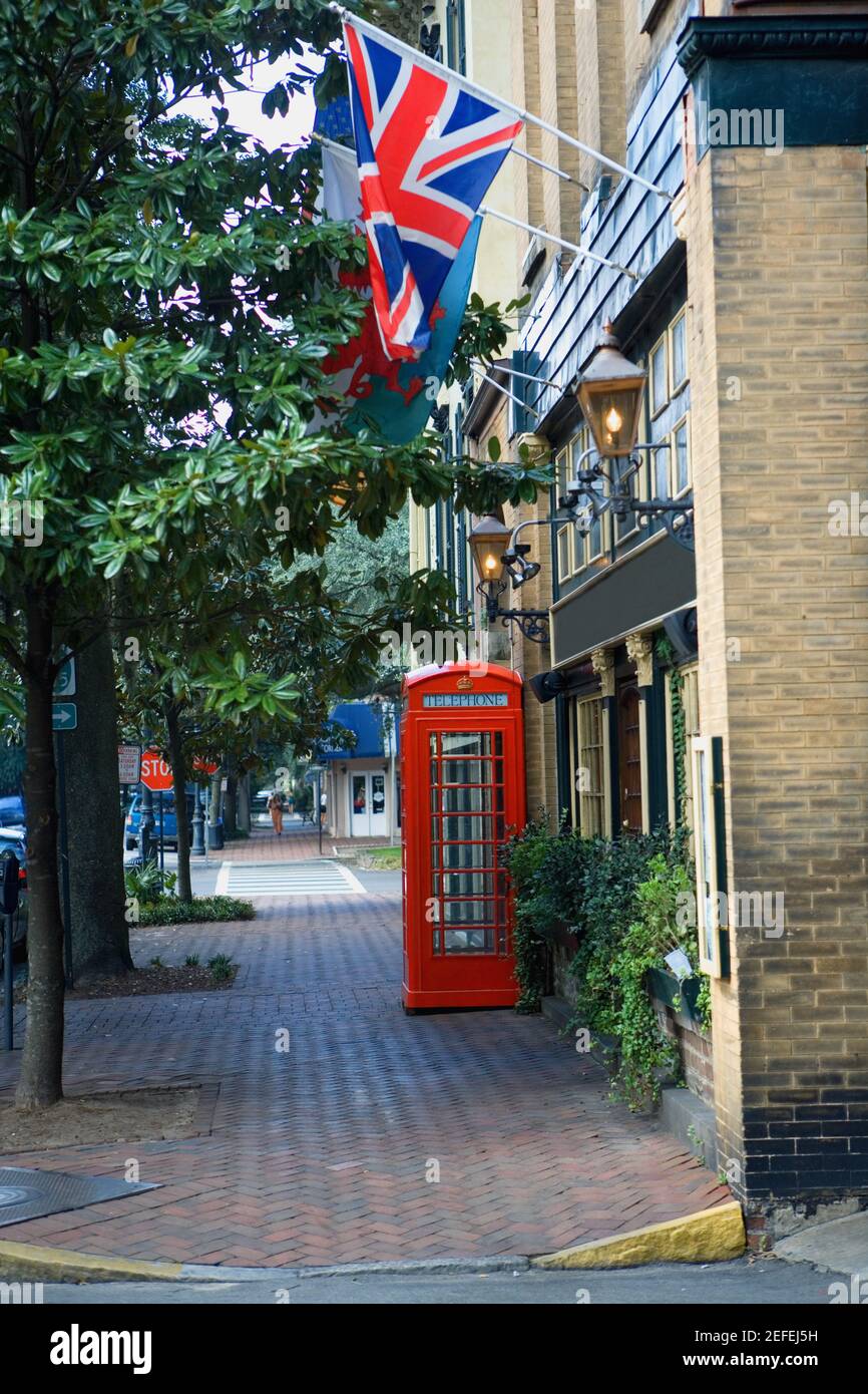 British brick building hi-res stock photography and images - Alamy