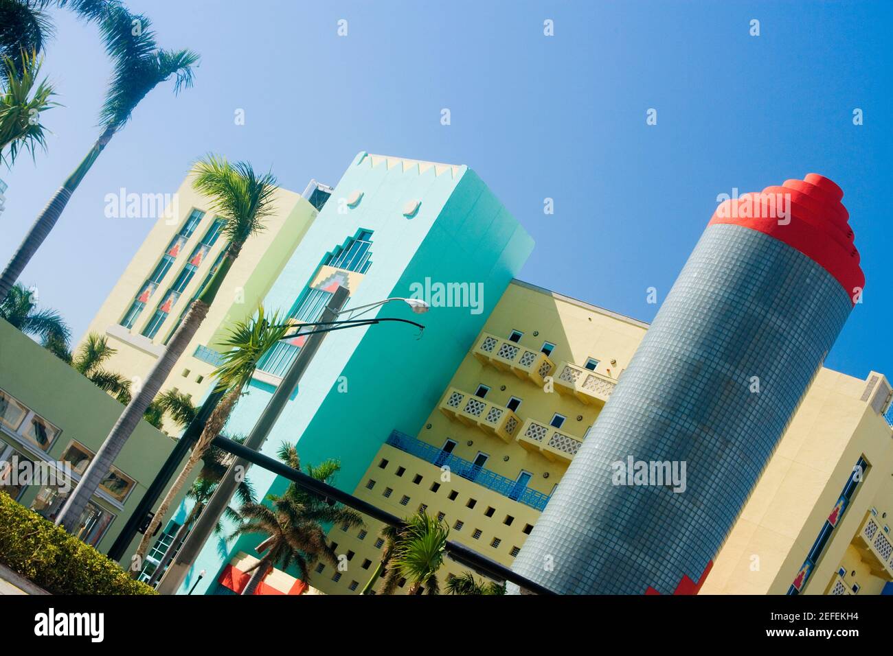 Tilt view from street to the sky hi-res stock photography and images ...