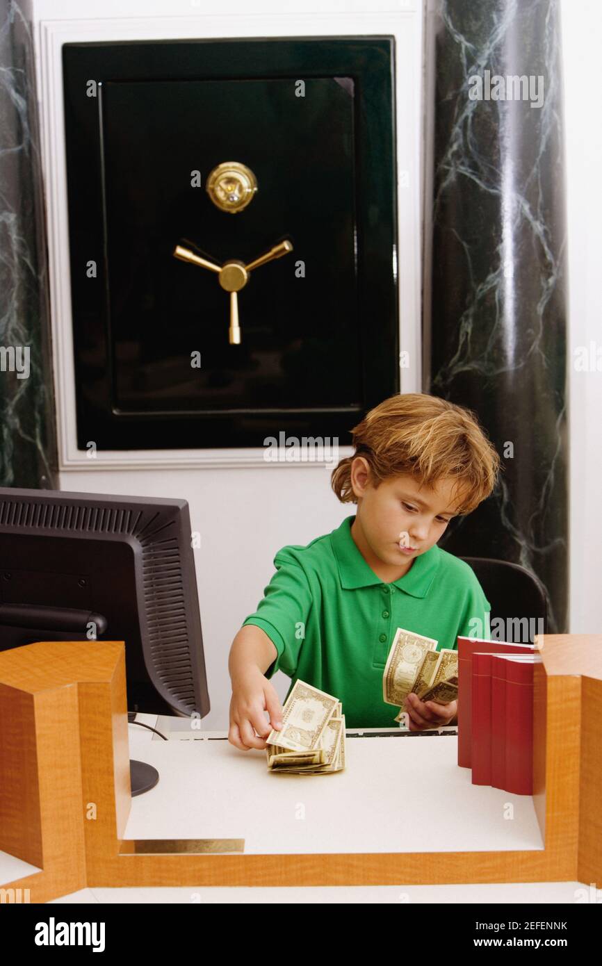 People counting system hi-res stock photography and images - Alamy