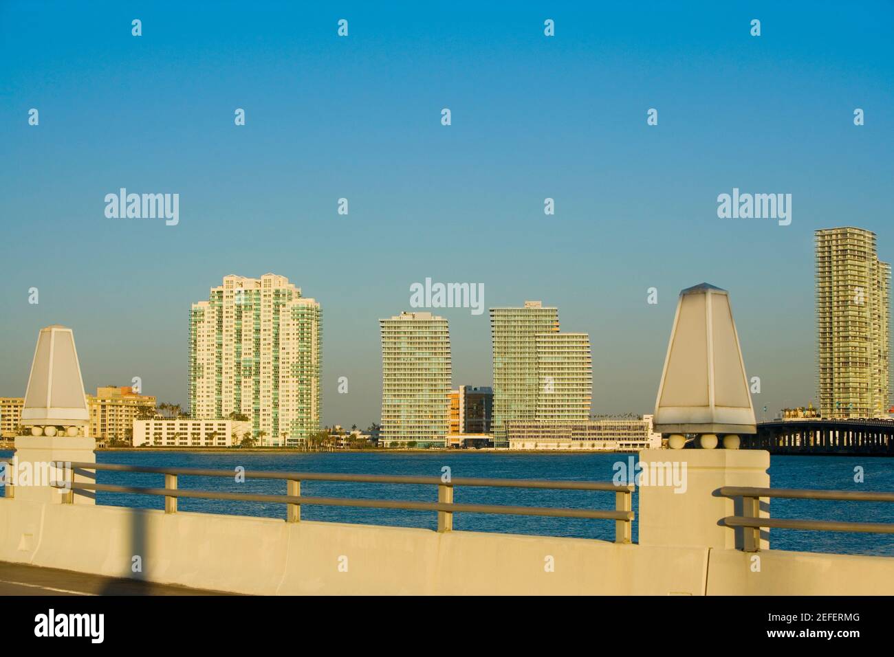 Skyline miami man hi-res stock photography and images - Alamy