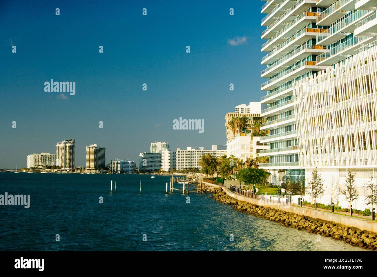 Miami apartment building hi-res stock photography and images - Alamy