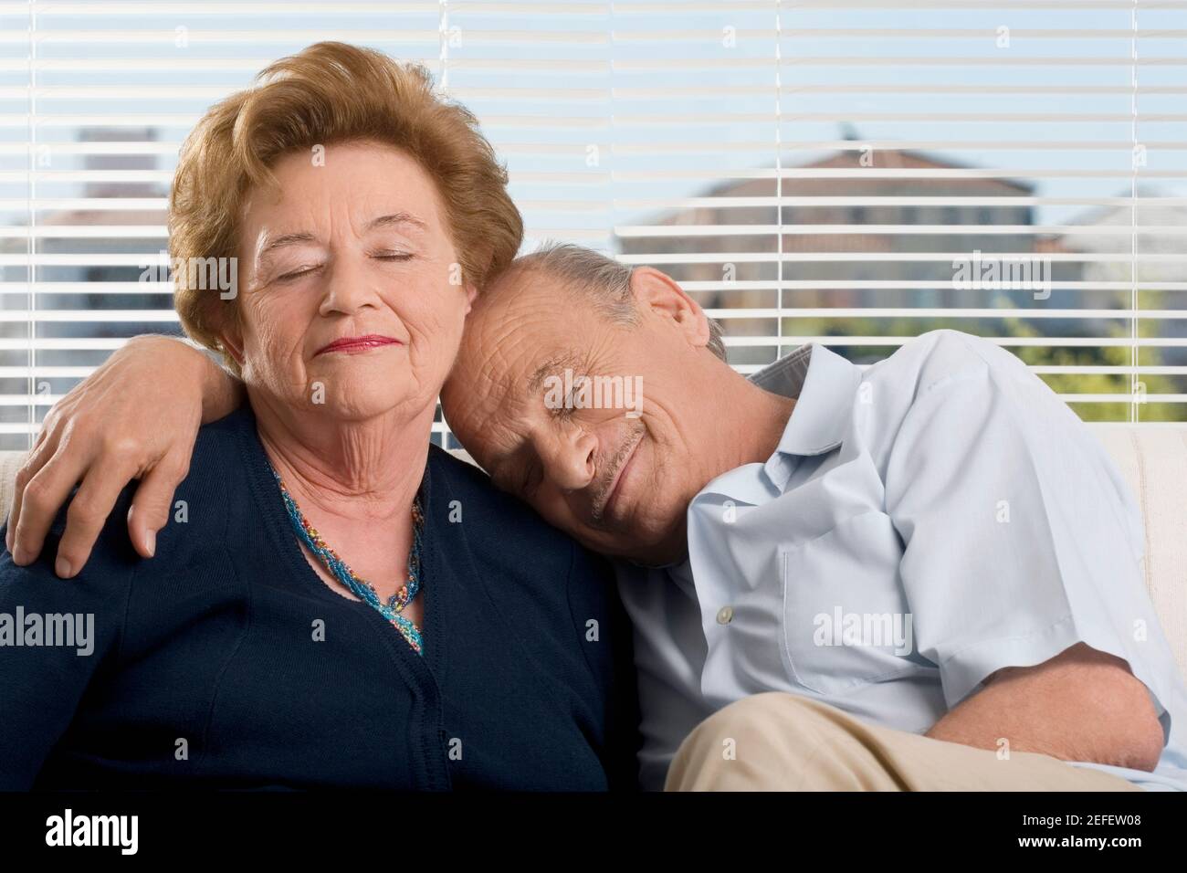 80 year old couple hi-res stock photography and images - Alamy