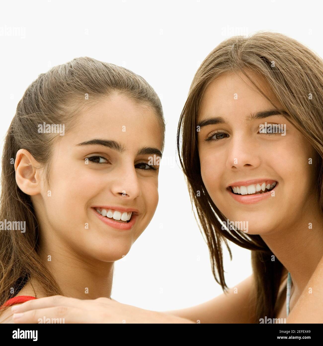 Two tween girls hi-res stock photography and images - Alamy