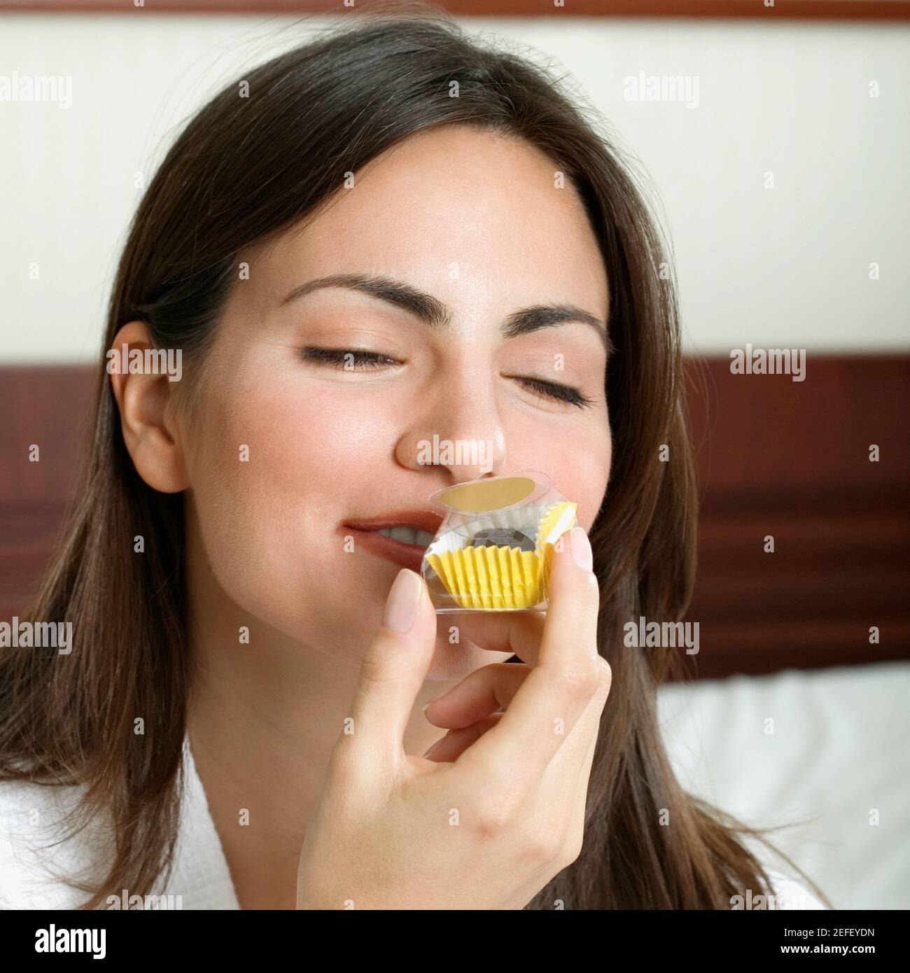Person smelling cake hi-res stock photography and images - Alamy