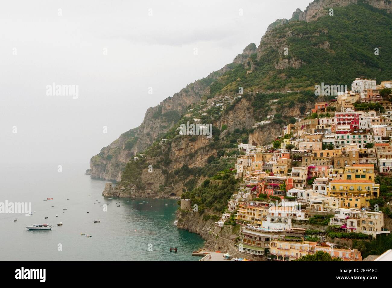 Spiaggia grande amalfi hi-res stock photography and images - Alamy