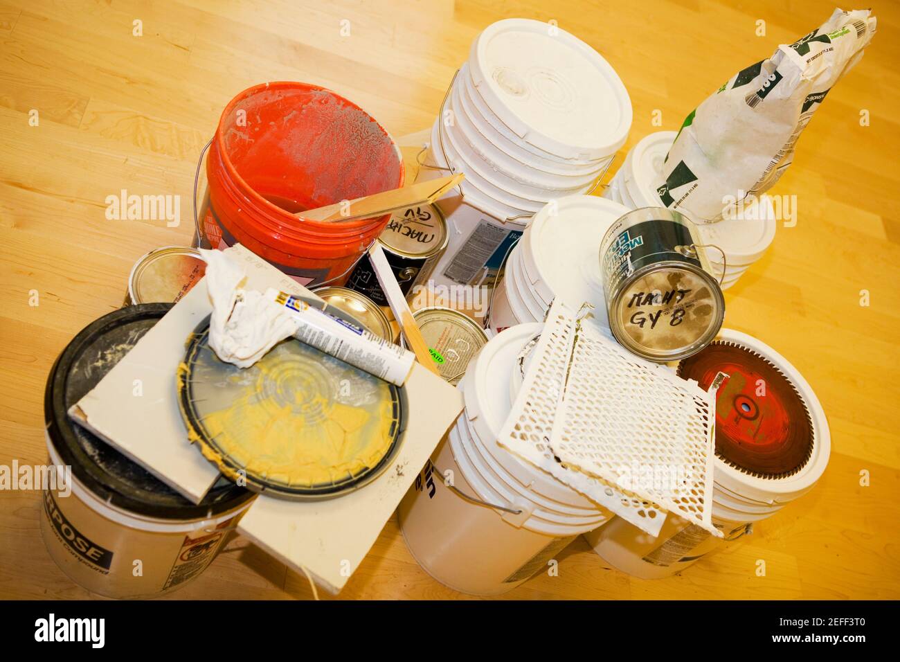 Paint packet hi-res stock photography and images - Alamy