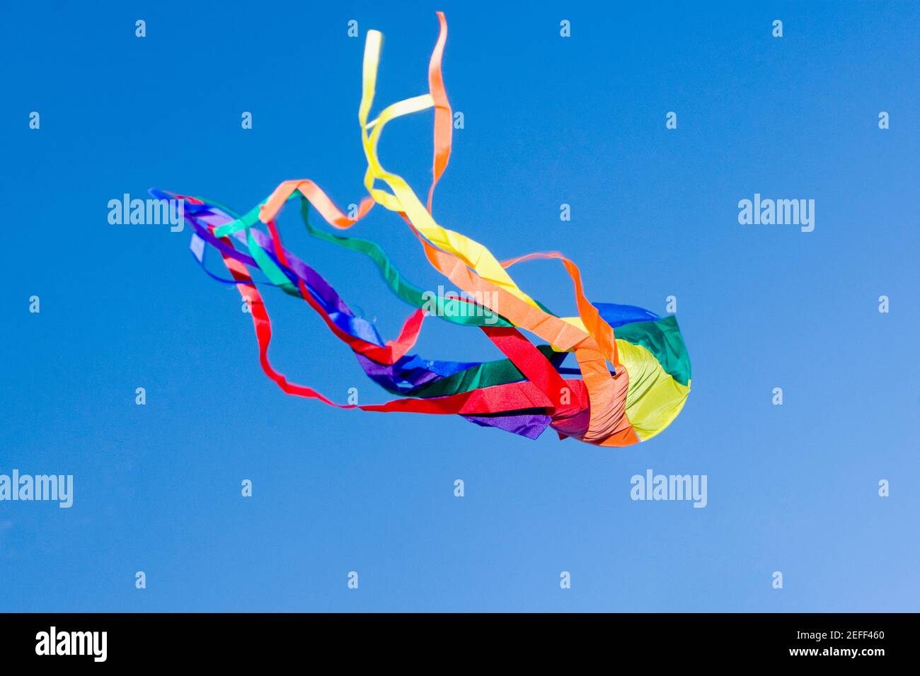 Flying kite no wind hi-res stock photography and images - Alamy