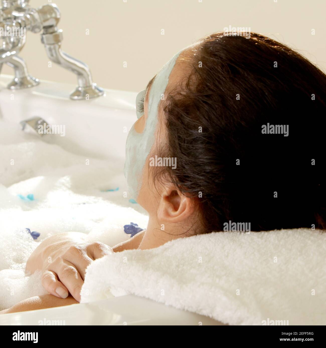 Beautiful black woman in bathtub hi-res stock photography and images ...