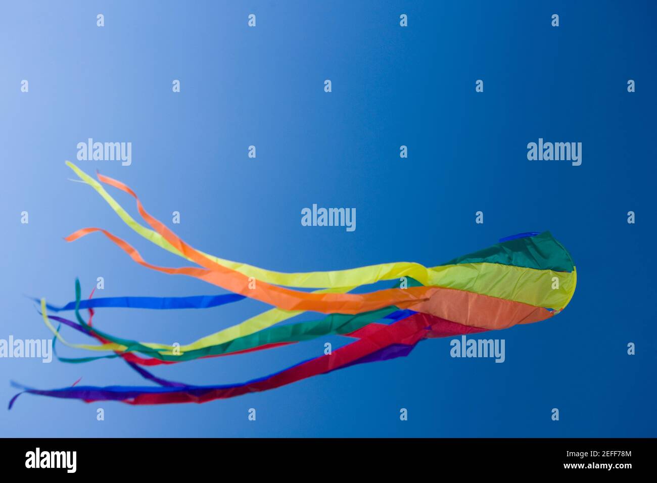 Flying kite no wind hi-res stock photography and images - Alamy