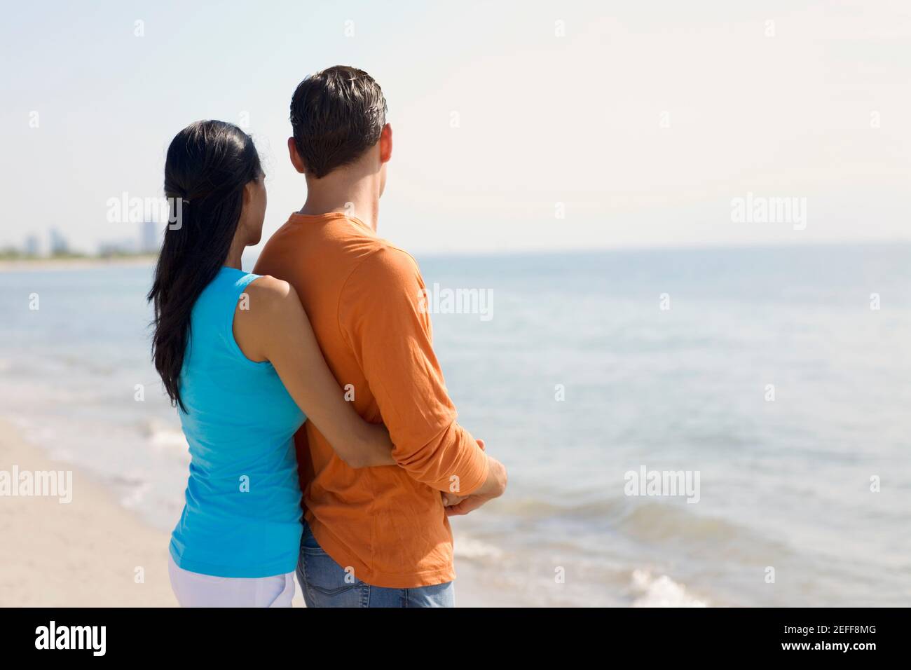 Man side profile from behind hi-res stock photography and images - Alamy
