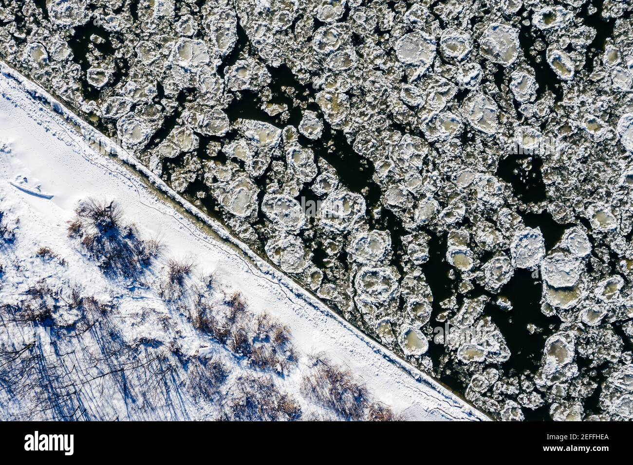 Ice and water aerial hi-res stock photography and images - Alamy