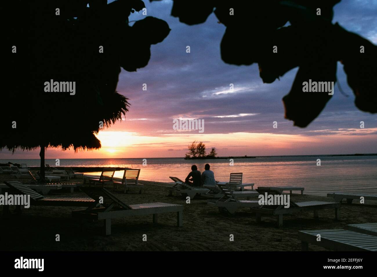 Beautiful female profile silhouette hi-res stock photography and images ...