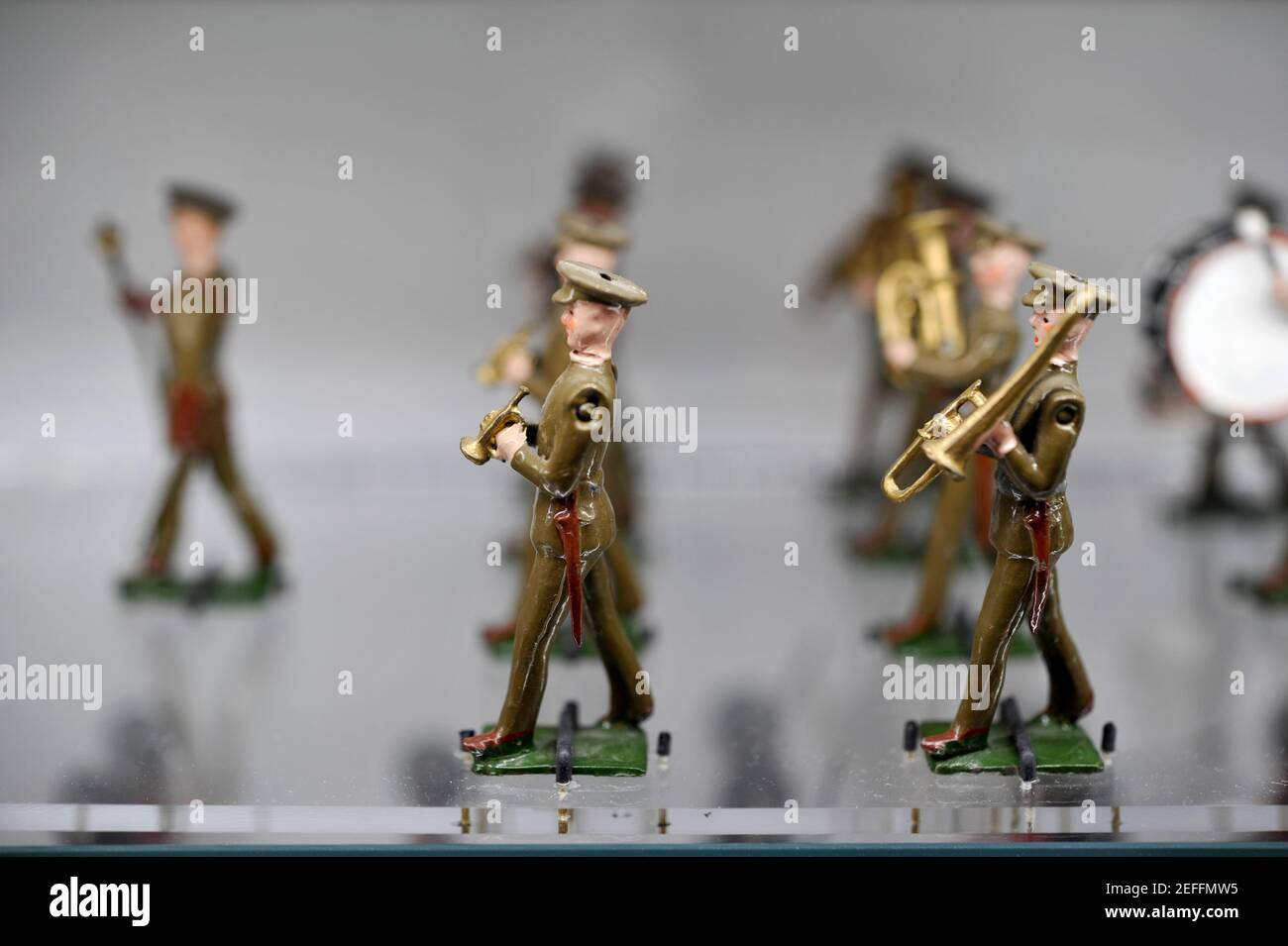 Toy soldiers museum display hi-res stock photography and images - Alamy