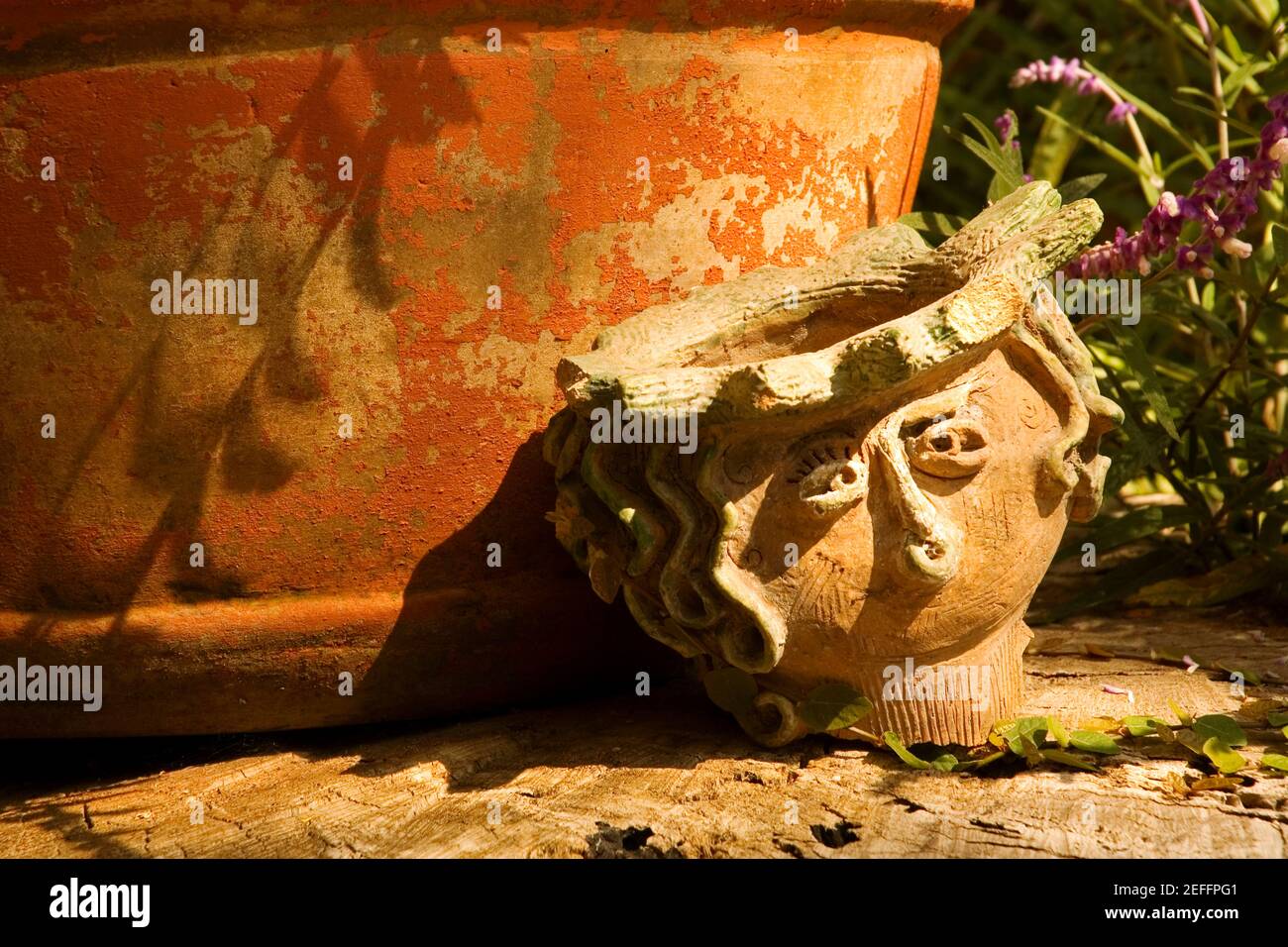 Broken pot hi-res stock photography and images - Alamy