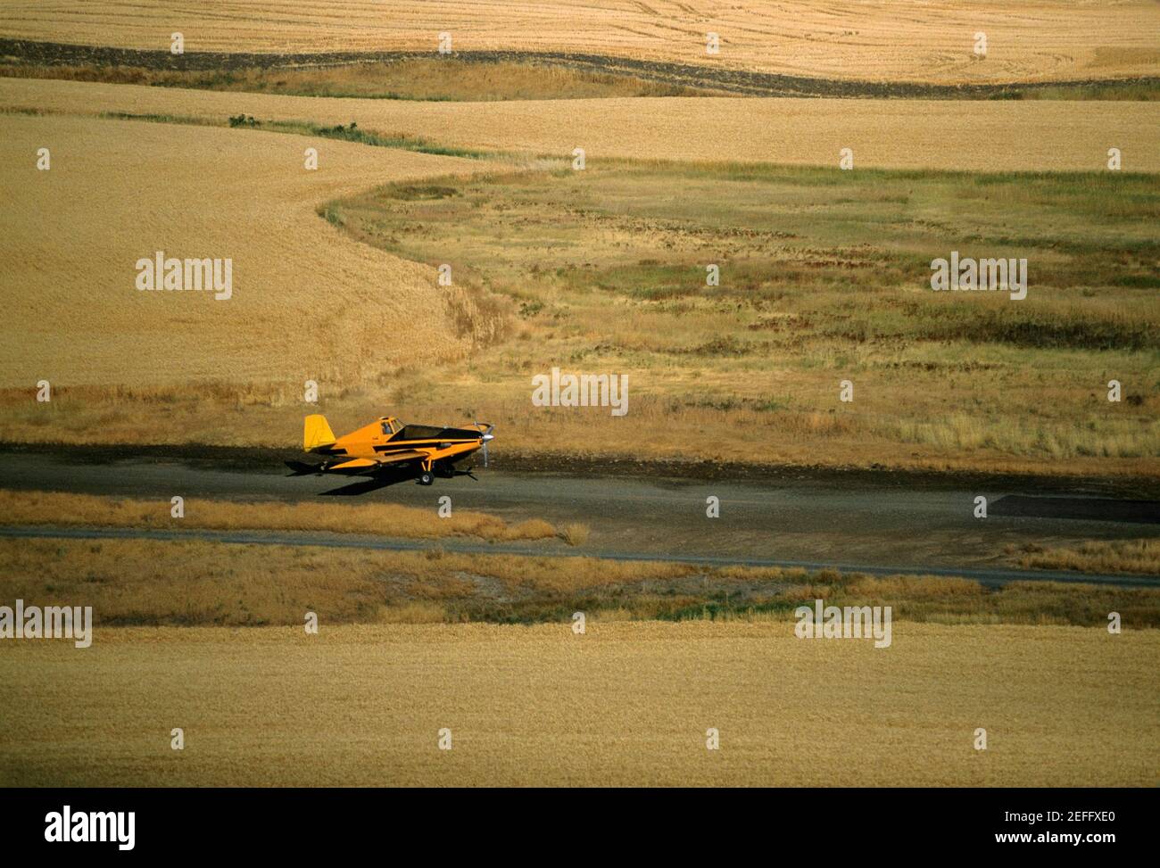 Crop duster plane hi-res stock photography and images - Alamy