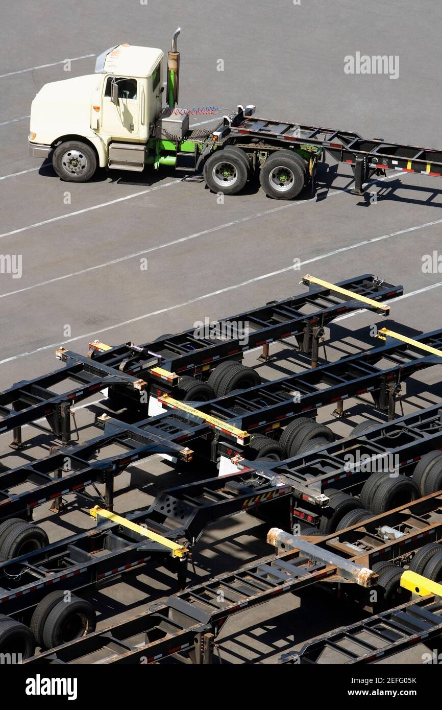 Articulated trailers hi-res stock photography and images - Alamy