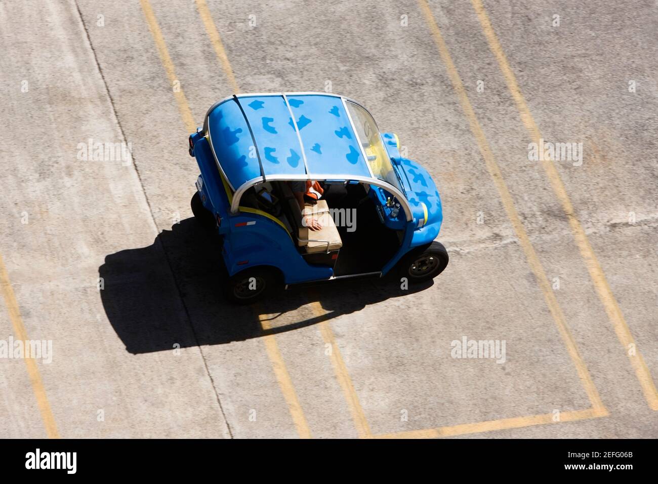 Car commercial photography hi-res stock photography and images - Alamy