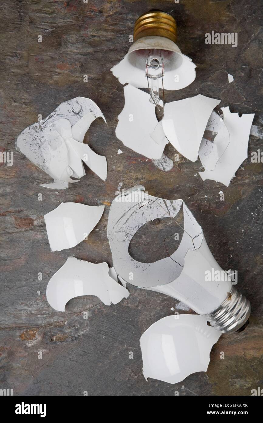 Broken light bulbs hi-res stock photography and images - Alamy