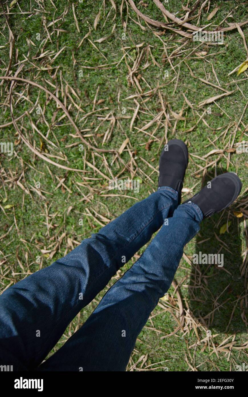 Feet hanging from above hi-res stock photography and images - Alamy