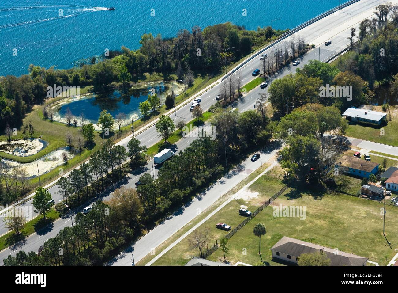 Two lane highways hi-res stock photography and images - Alamy