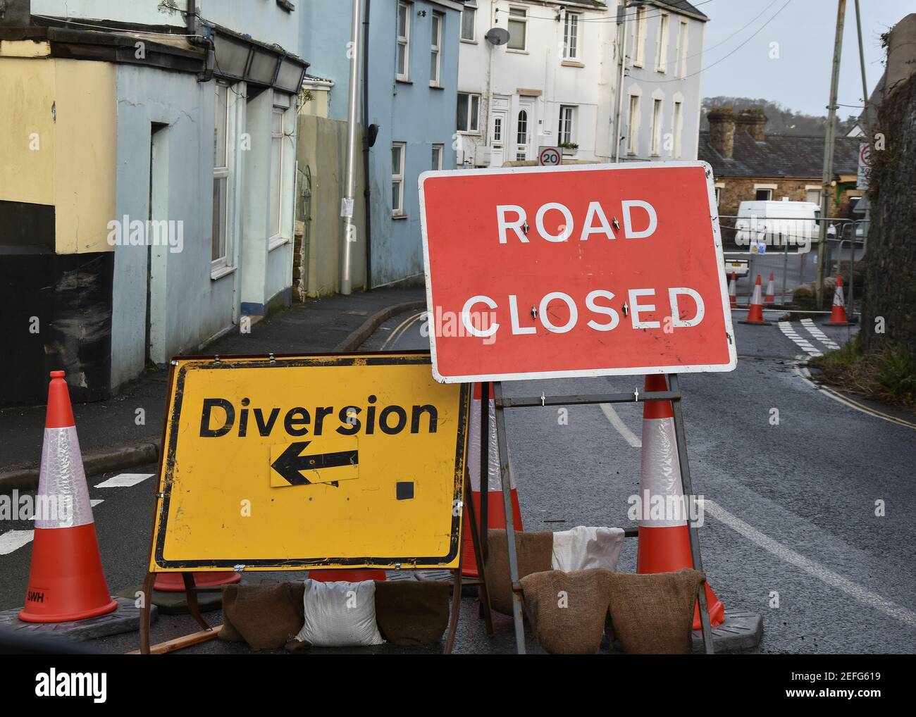 UK Road Signs as found on streets of North Devon Stock Photo - Alamy