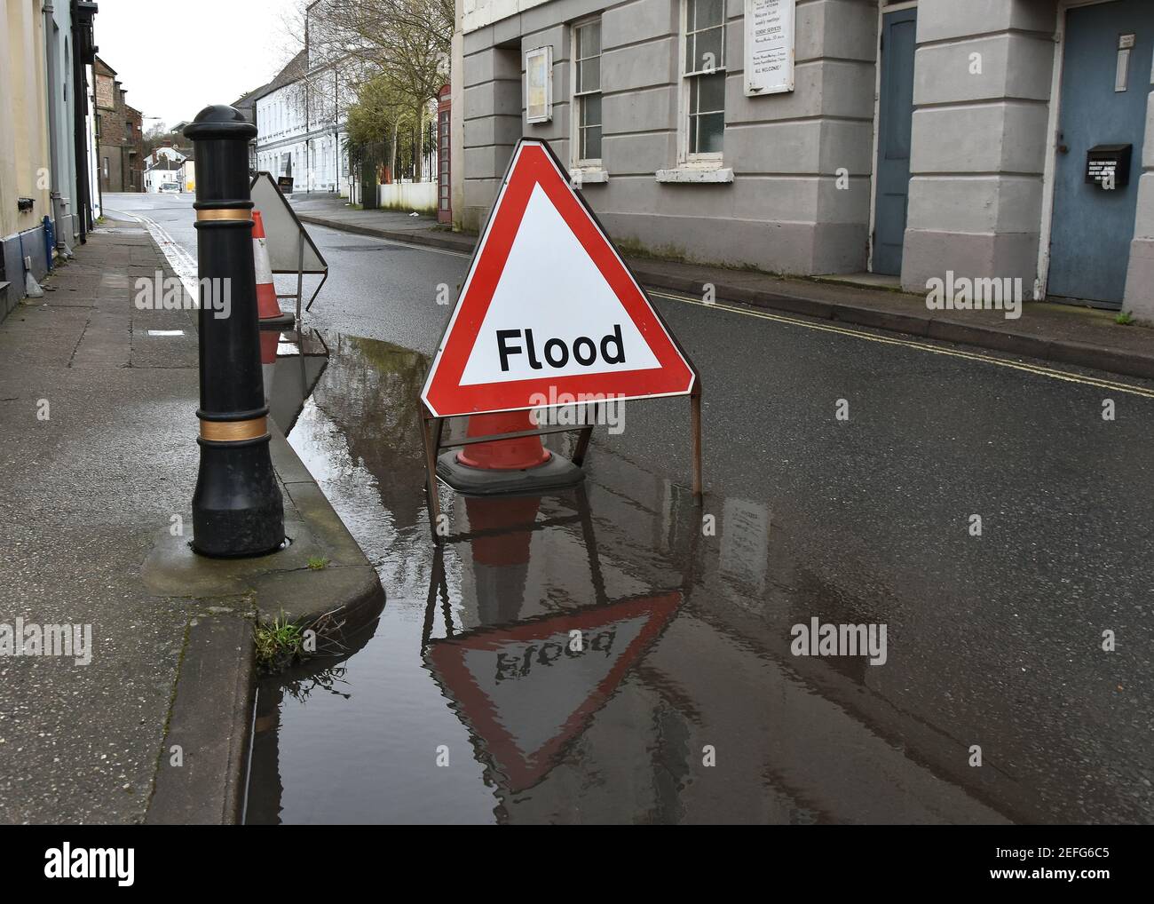 UK Road Signs as found on streets of North Devon Stock Photo - Alamy