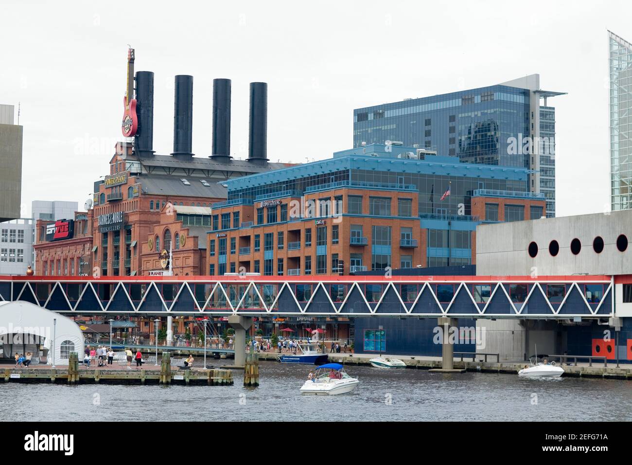 Baltimore inner harbor boat people hi-res stock photography and images ...