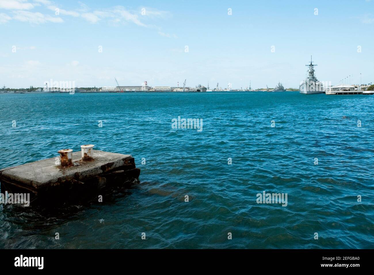 Memorial structure in the sea, USS Arizona Memorial, Pearl Harbor ...
