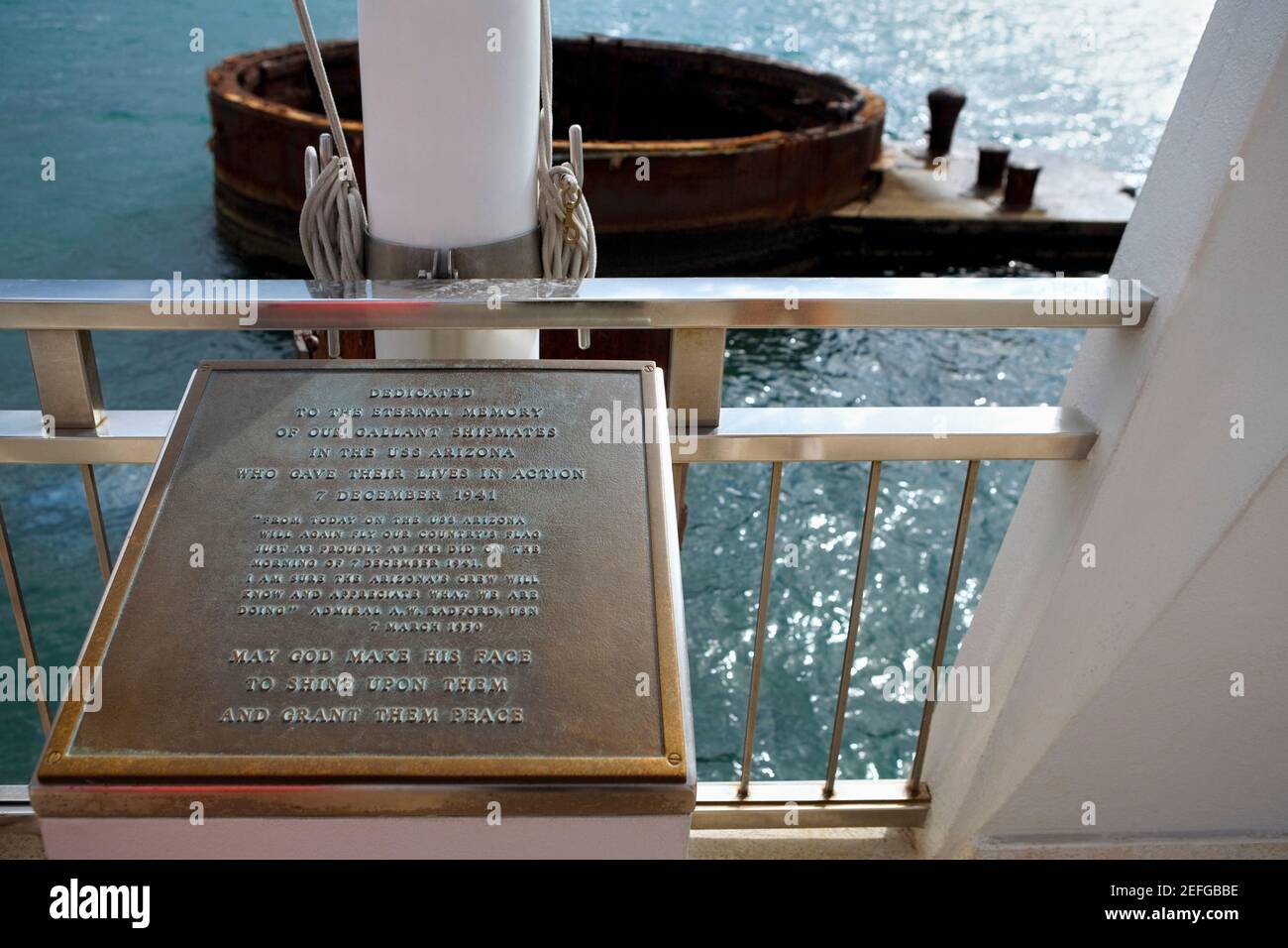 Memorial structure in the sea, Arizona Gun Turret, USS Arizona Memorial ...