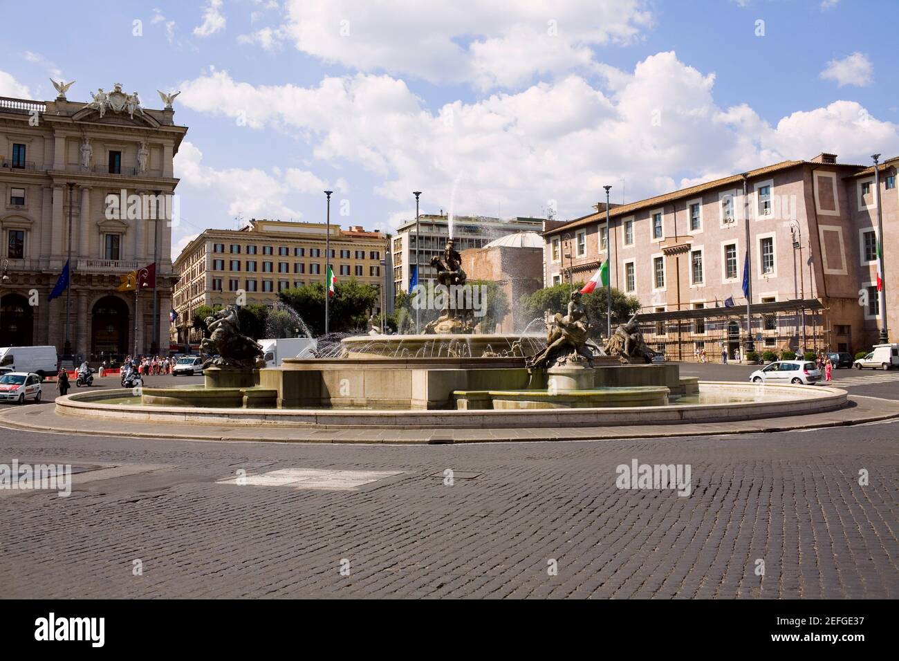 Fountain in front of a building, Fontana Delle Naiadi, Piazza Della ...