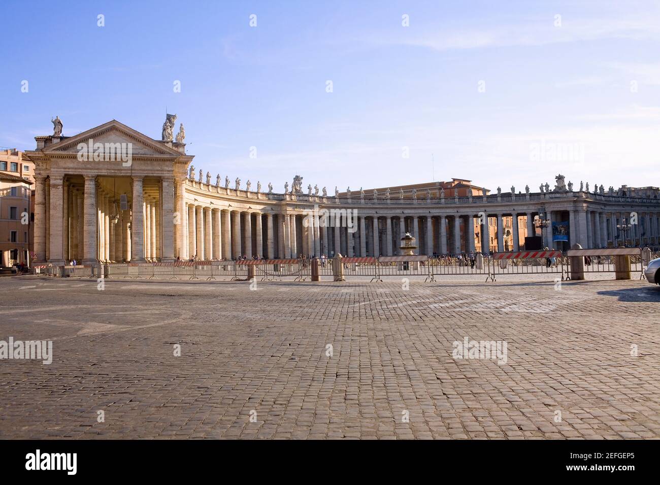 Gian lorenzo bernini colonnade hi-res stock photography and images - Alamy