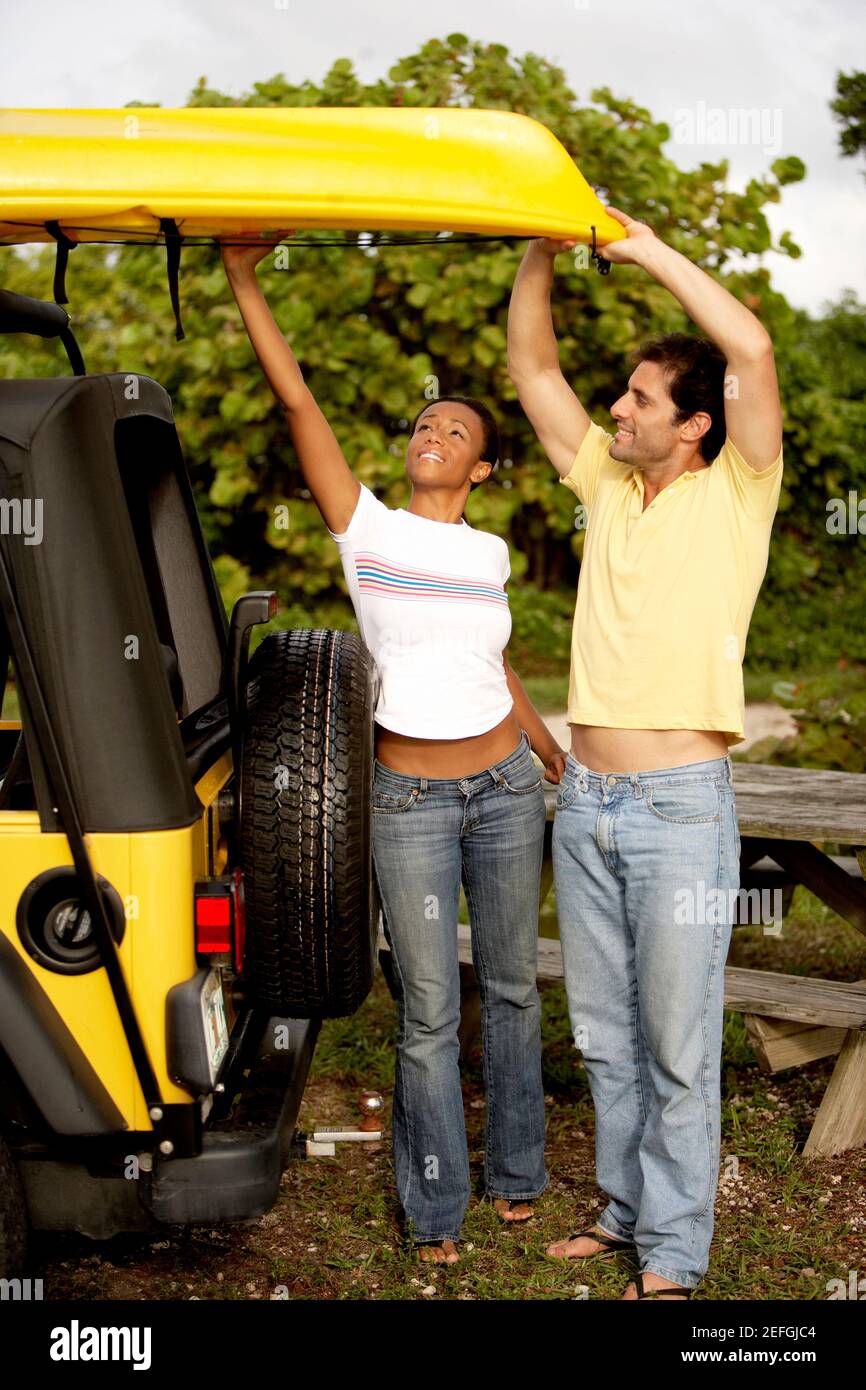 Loading the jeep hi-res stock photography and images - Alamy