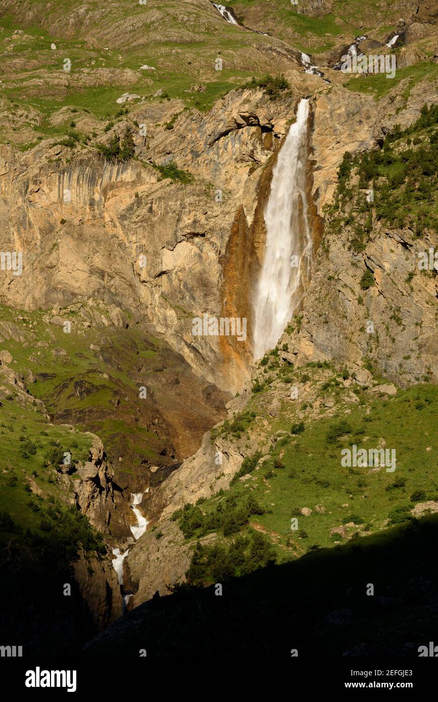 Cinca Waterfall in Pineta Valley (Ordesa and Monte Perdido National ...