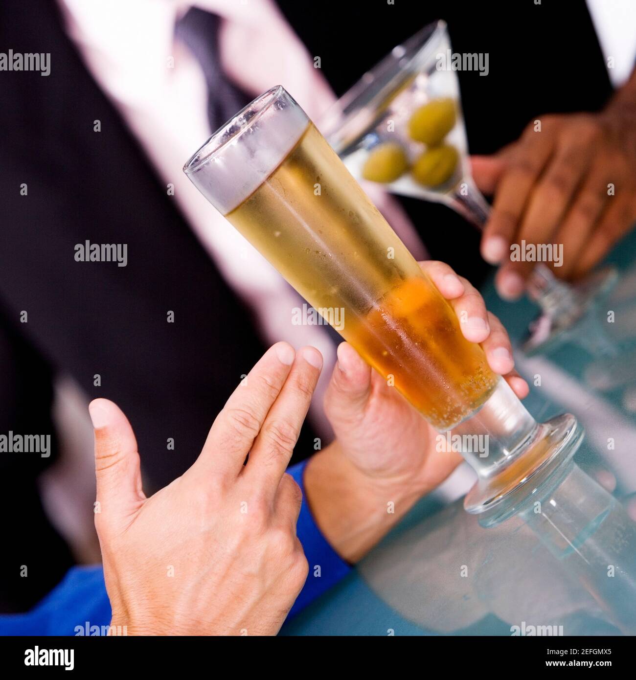 Seated at the bar hi-res stock photography and images - Alamy