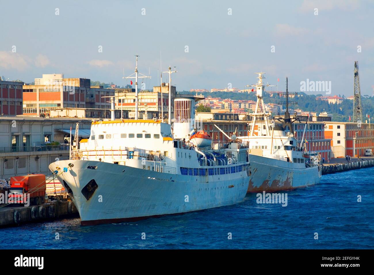 Harbor scene with ships at the dock hi-res stock photography and images ...