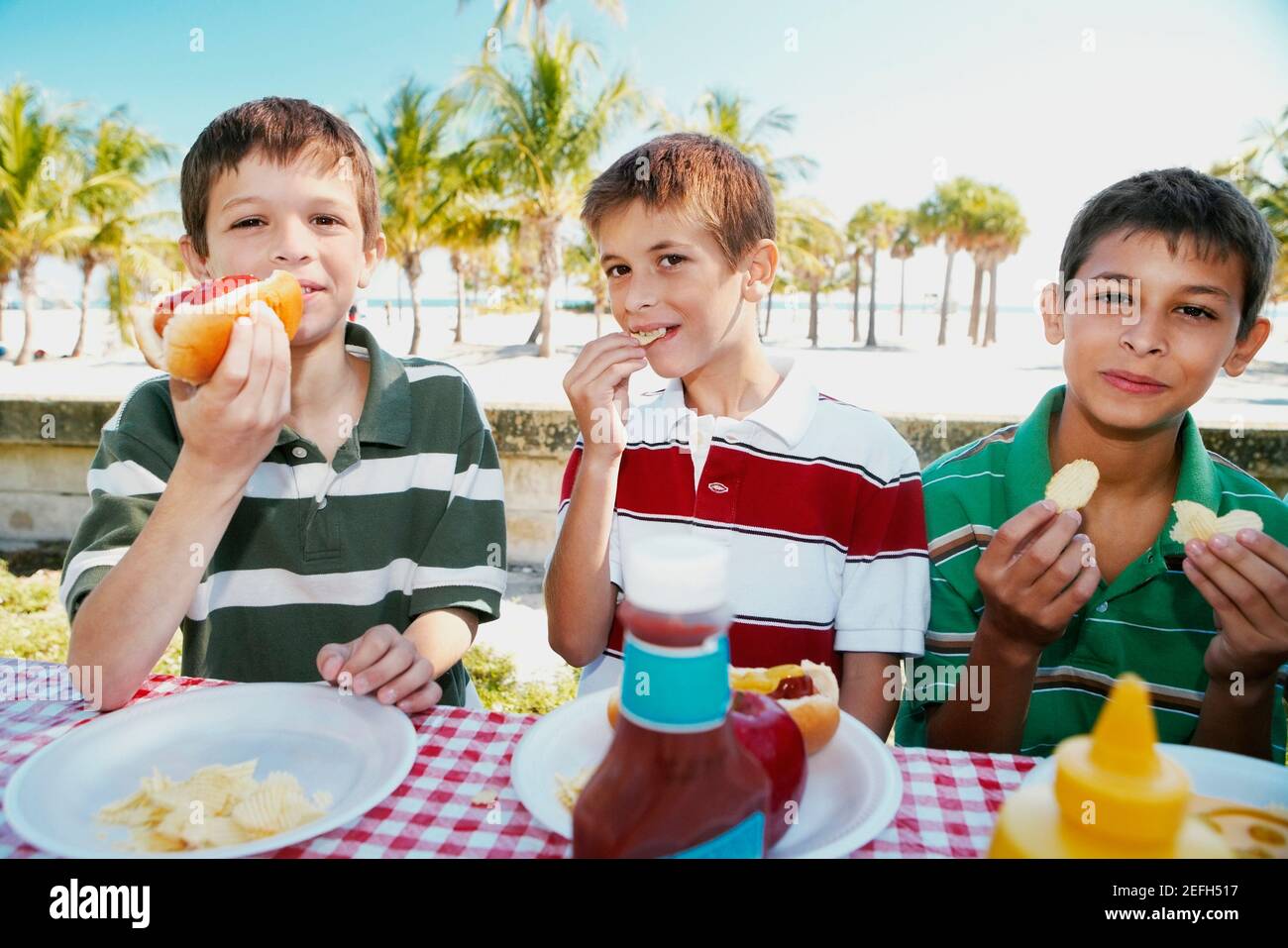 Hispanic boys snack hi-res stock photography and images - Alamy
