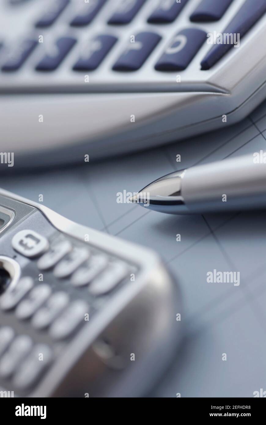 Handy calculation hi-res stock photography and images - Alamy