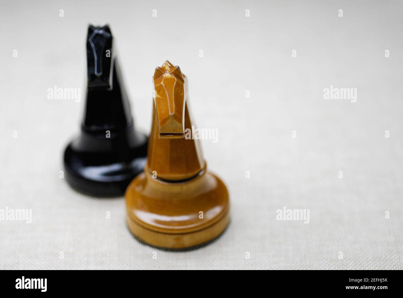 Two chess pieces hi-res stock photography and images - Alamy