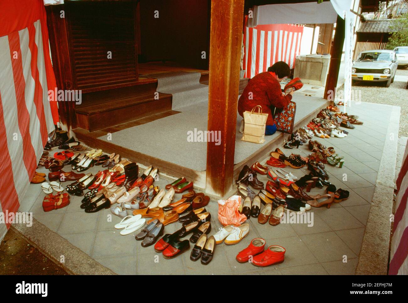 Japan eating shoes hi-res stock photography and images - Alamy