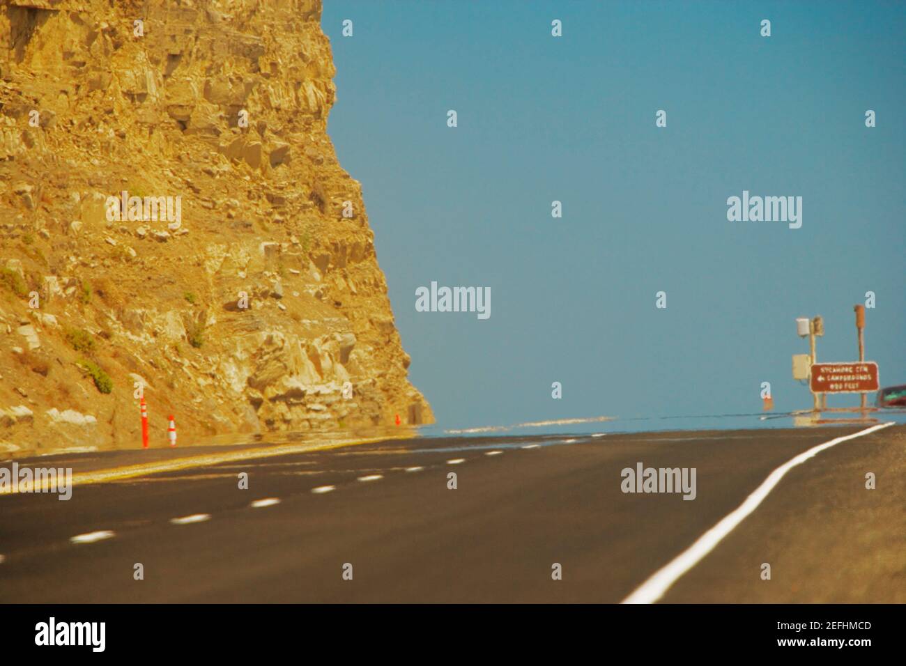 Empty stretch of highway hi-res stock photography and images - Alamy