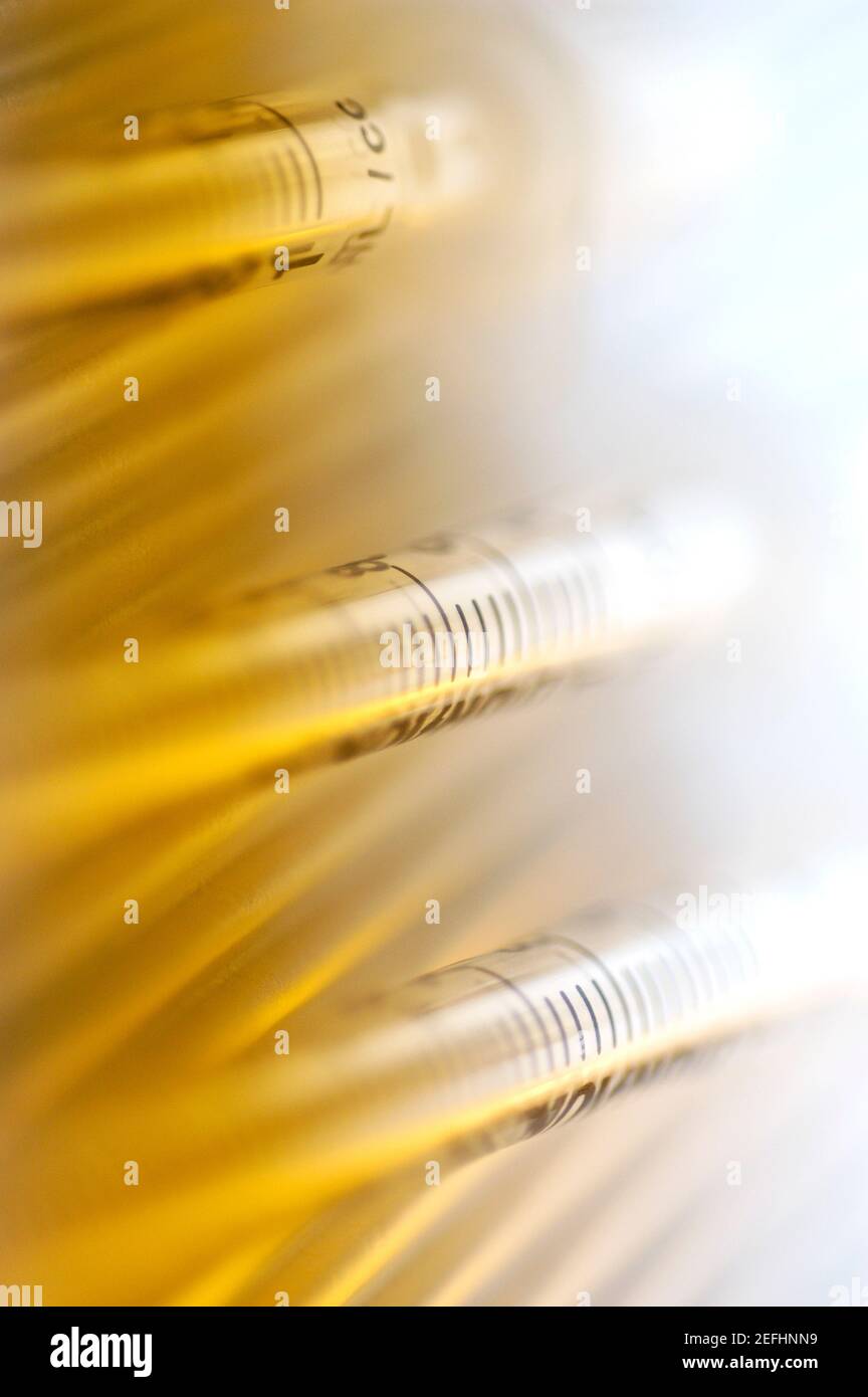 Measuring pipettes hi-res stock photography and images - Alamy