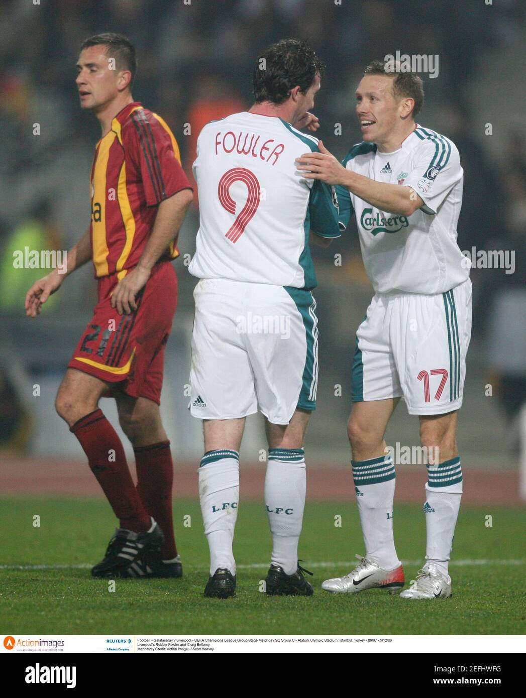 Craig bellamy robbie fowler liverpool hi-res stock photography and ...