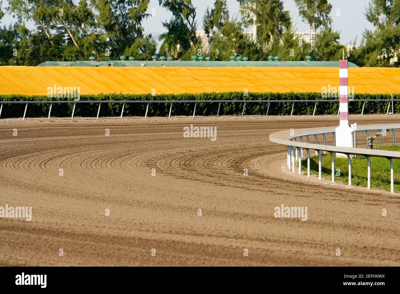 Horseracing track hi-res stock photography and images - Alamy