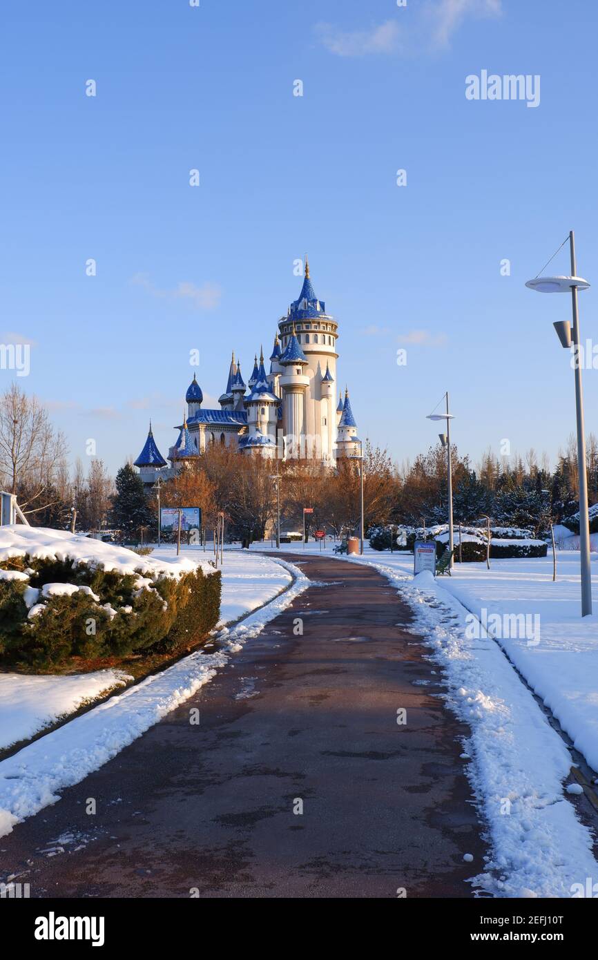 Way to Castle Stock Photo - Alamy