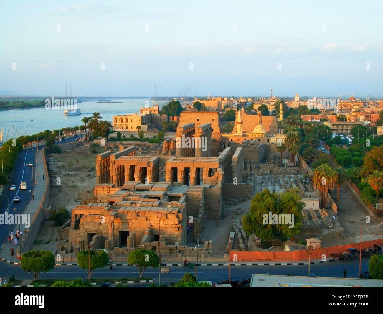 Horizontal outdoors africa egypt horizon hi-res stock photography and ...