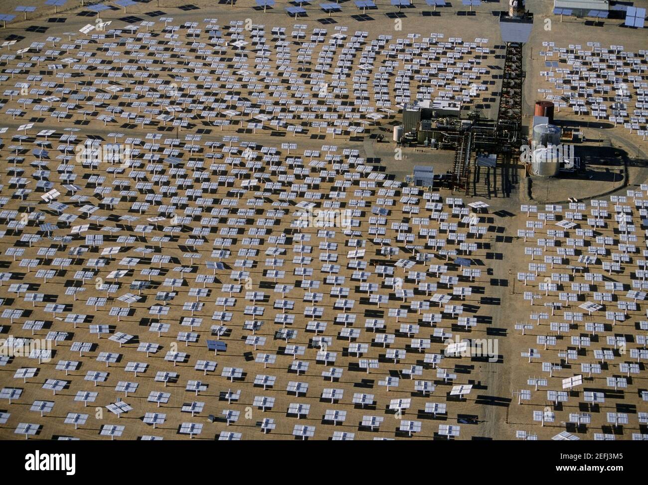 Field of solar-power 10 megawatt heliostat mirrors, Daggett, California ...