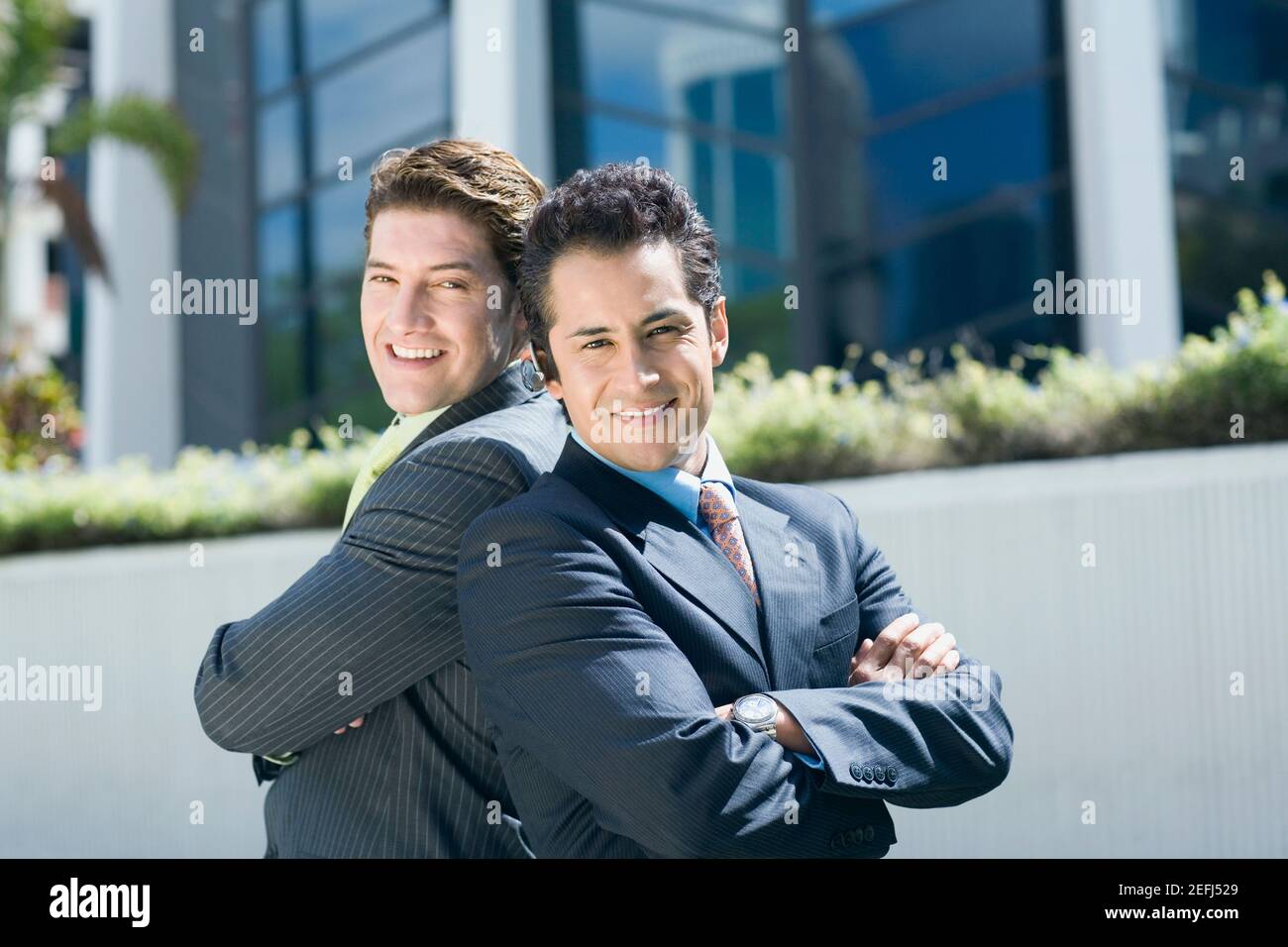 Group of businessmen back hi-res stock photography and images - Alamy